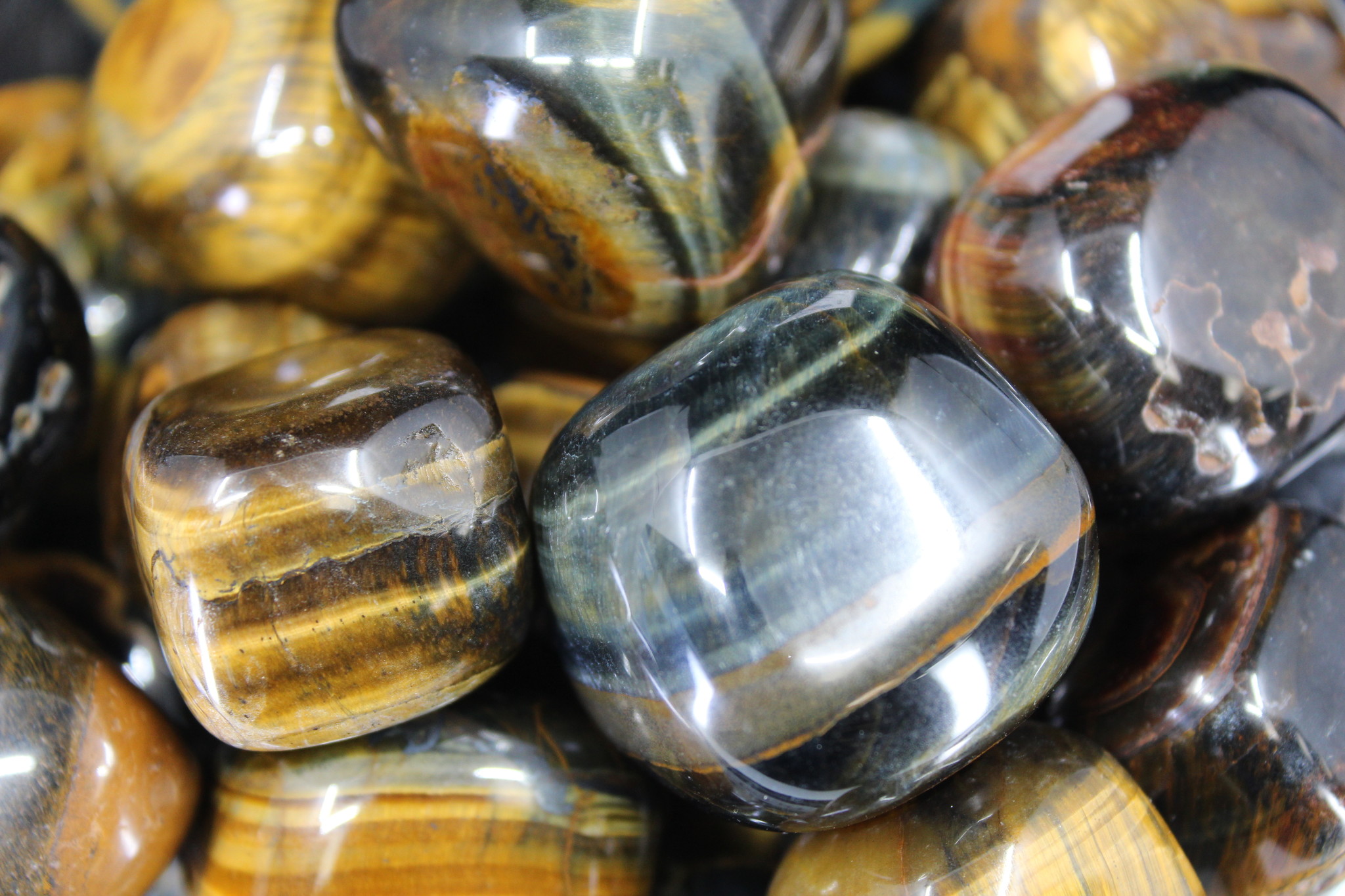 Hawk Eye/Blue Tiger Eye Tumble -XXL - Awakenings