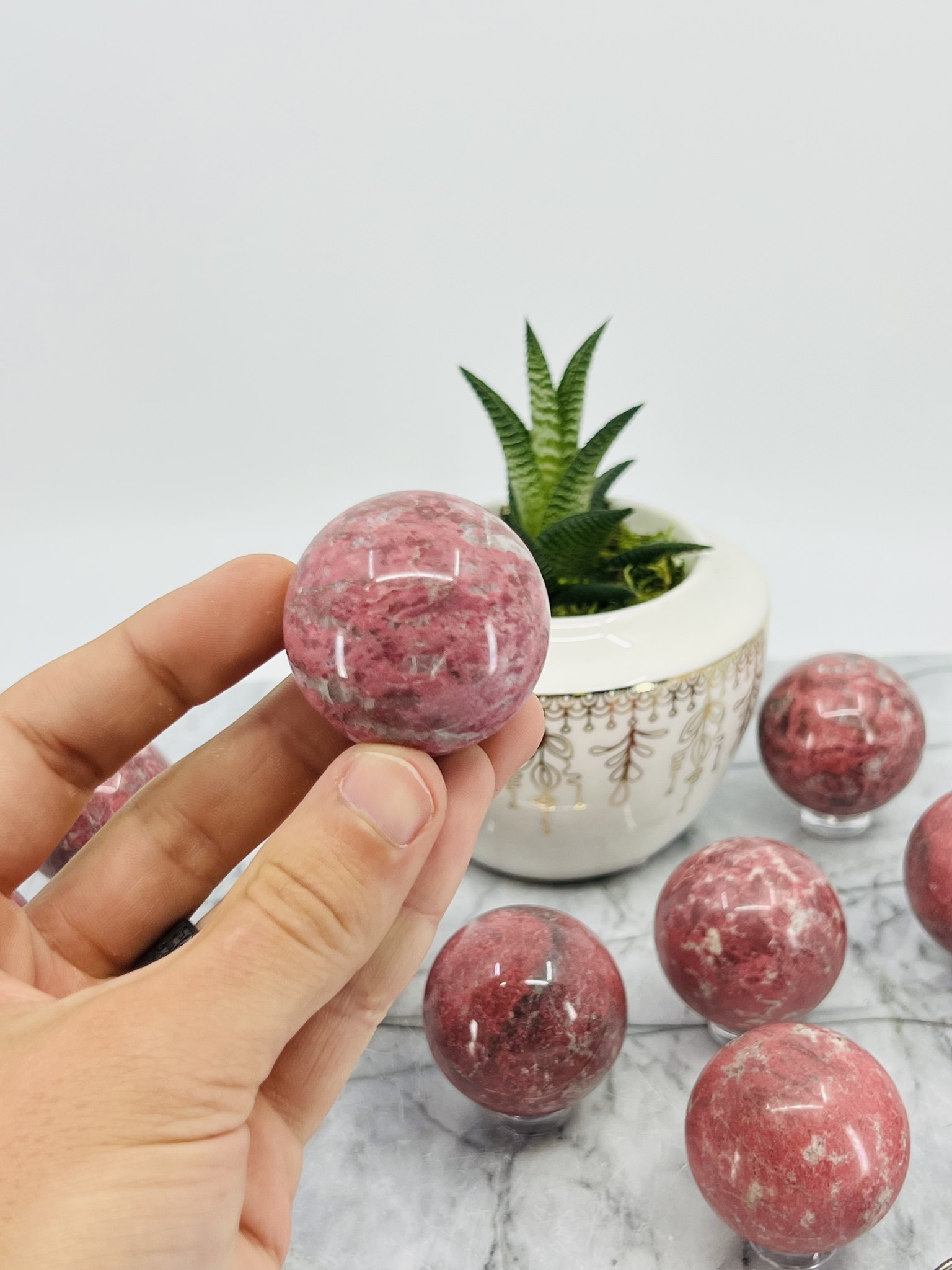 Thulite Sphere - 40mm