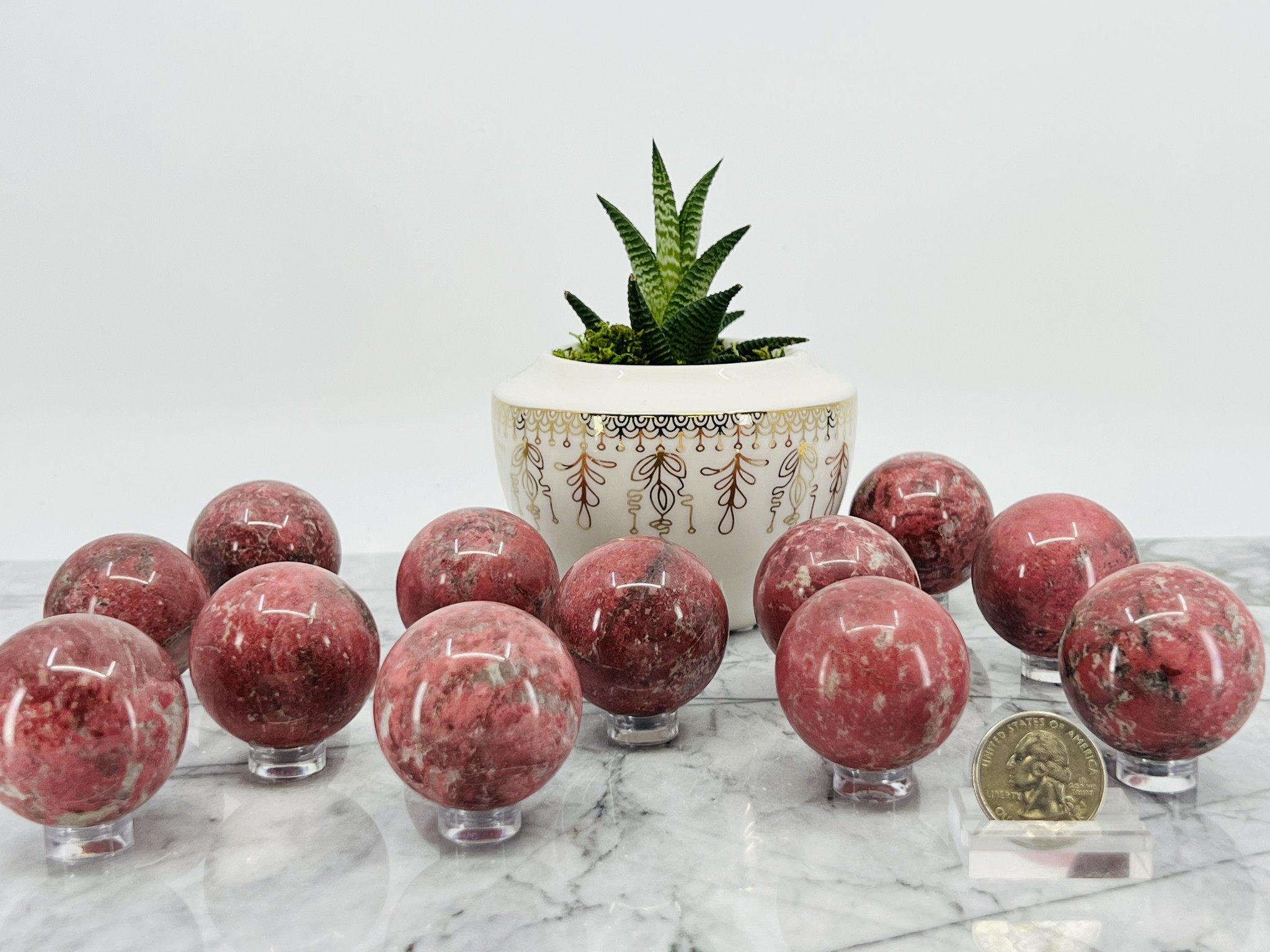 Thulite Sphere - 40mm