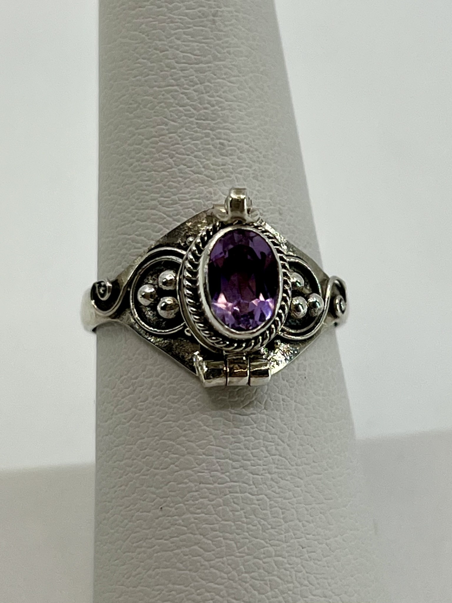 Amethyst Poison Ring Size 8 Oval Faceted Filigree Sterling Silver