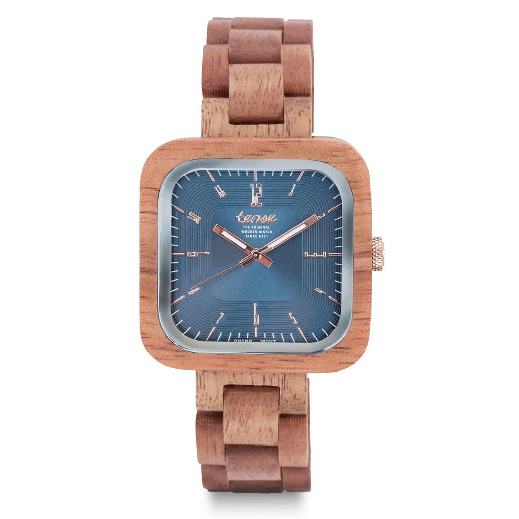 Labrador Butternut w/Blue Watch - Carbon Boutique