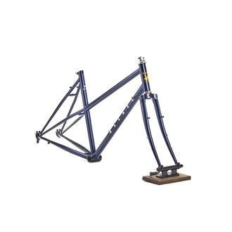Bassi Montreal Villager Complete Cycle - C&L Cycles