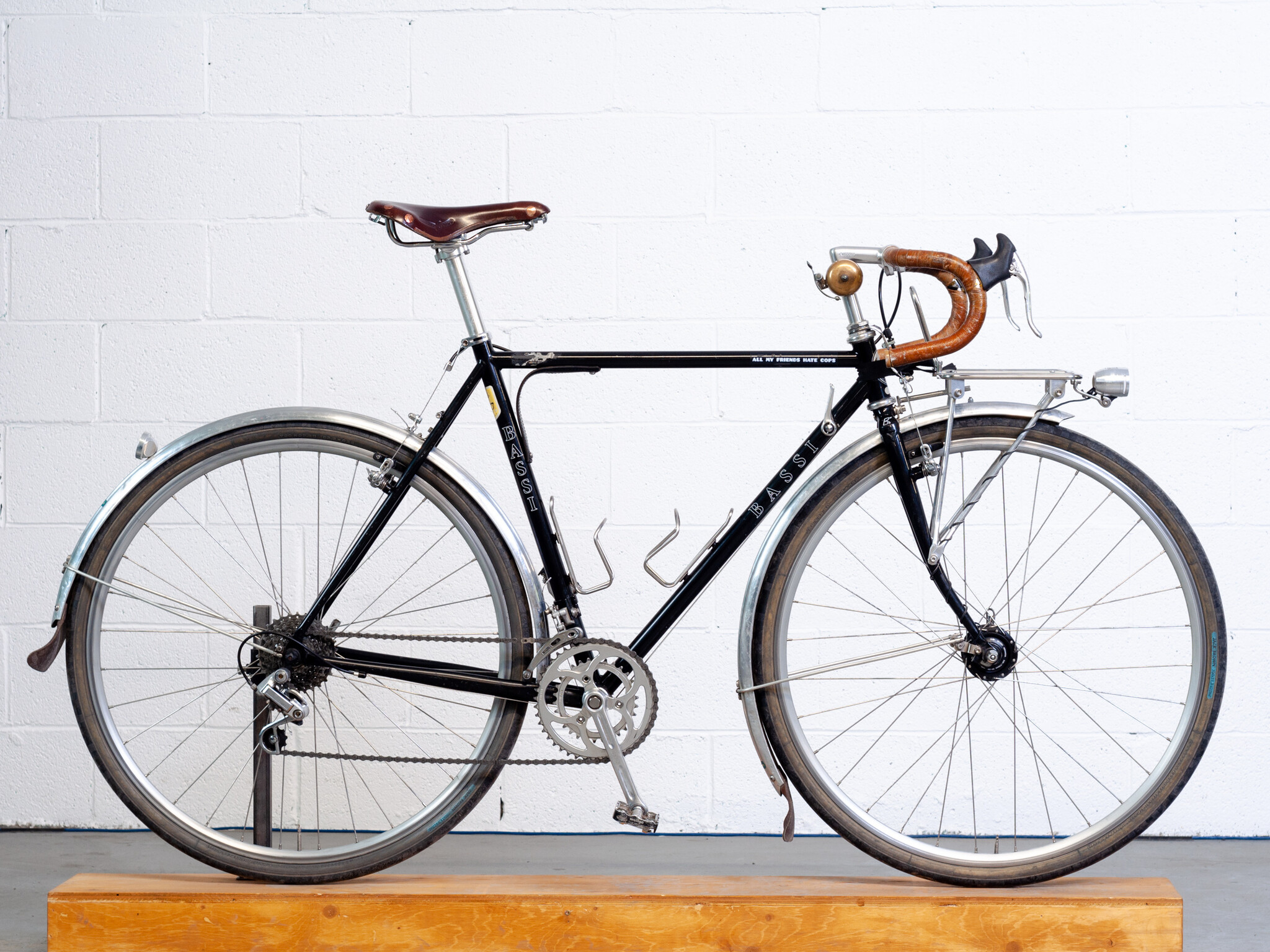 Staff Bikes - Simon's archetypical Le Montréal - C&L Cycles