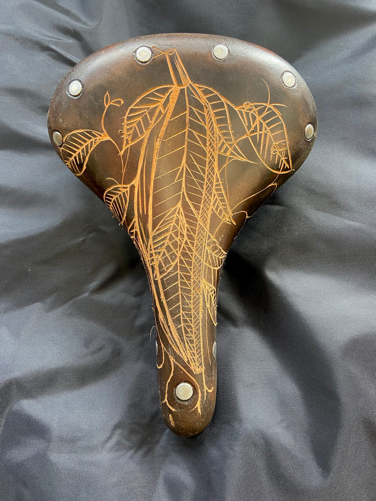Custom Handcarved Leather Saddle - Leaves - Fairfield Bicycle Shop LTD.