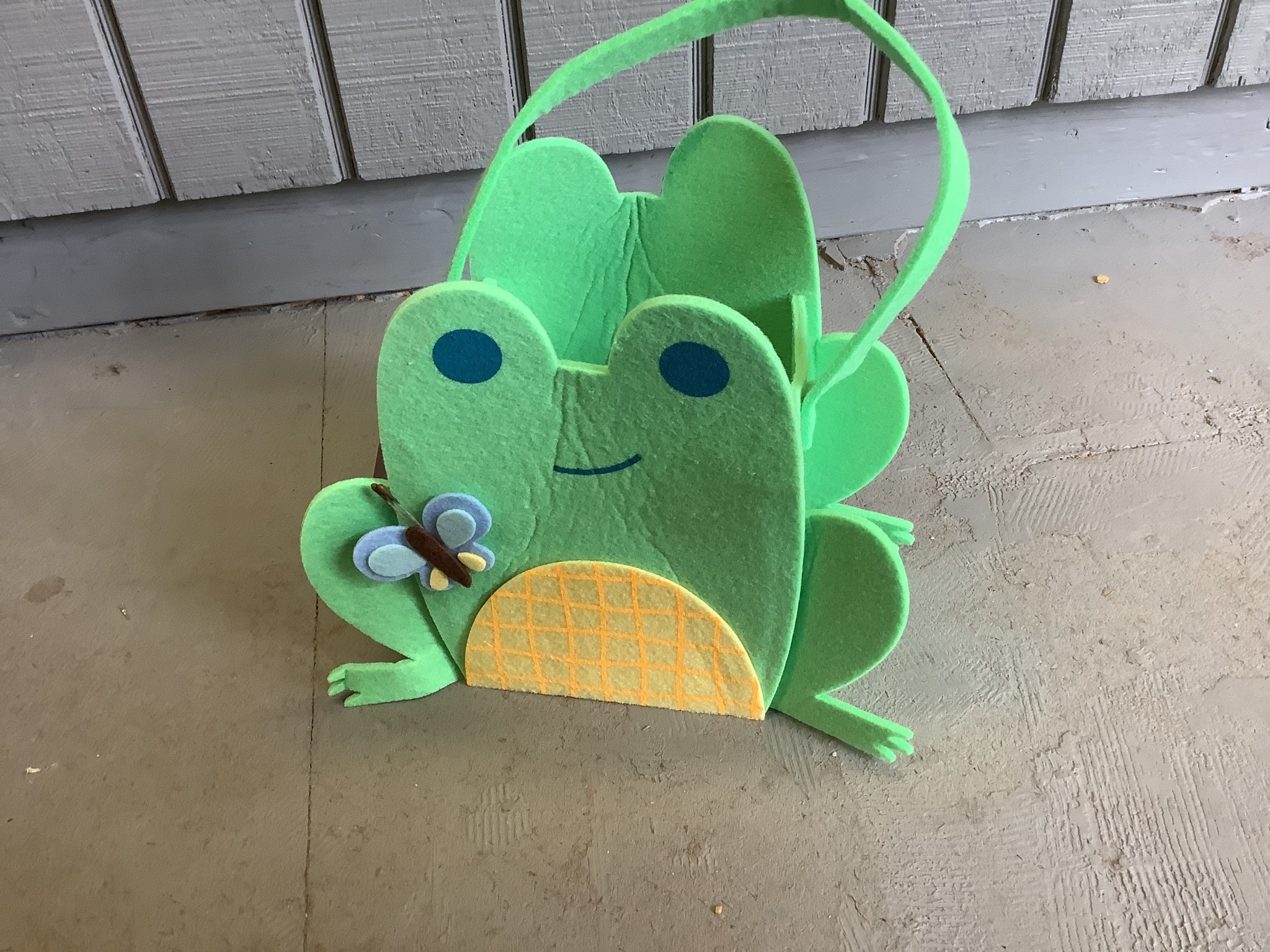 Felt Easter Basket Frog -Spritz - D3 Surplus Outlet