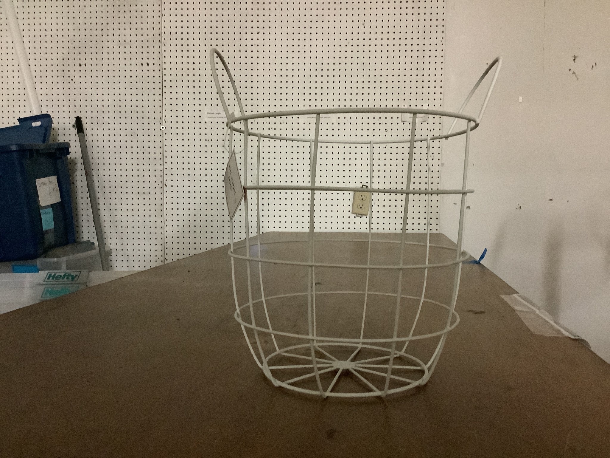 White Wire Storage Basket - D3 Surplus Outlet