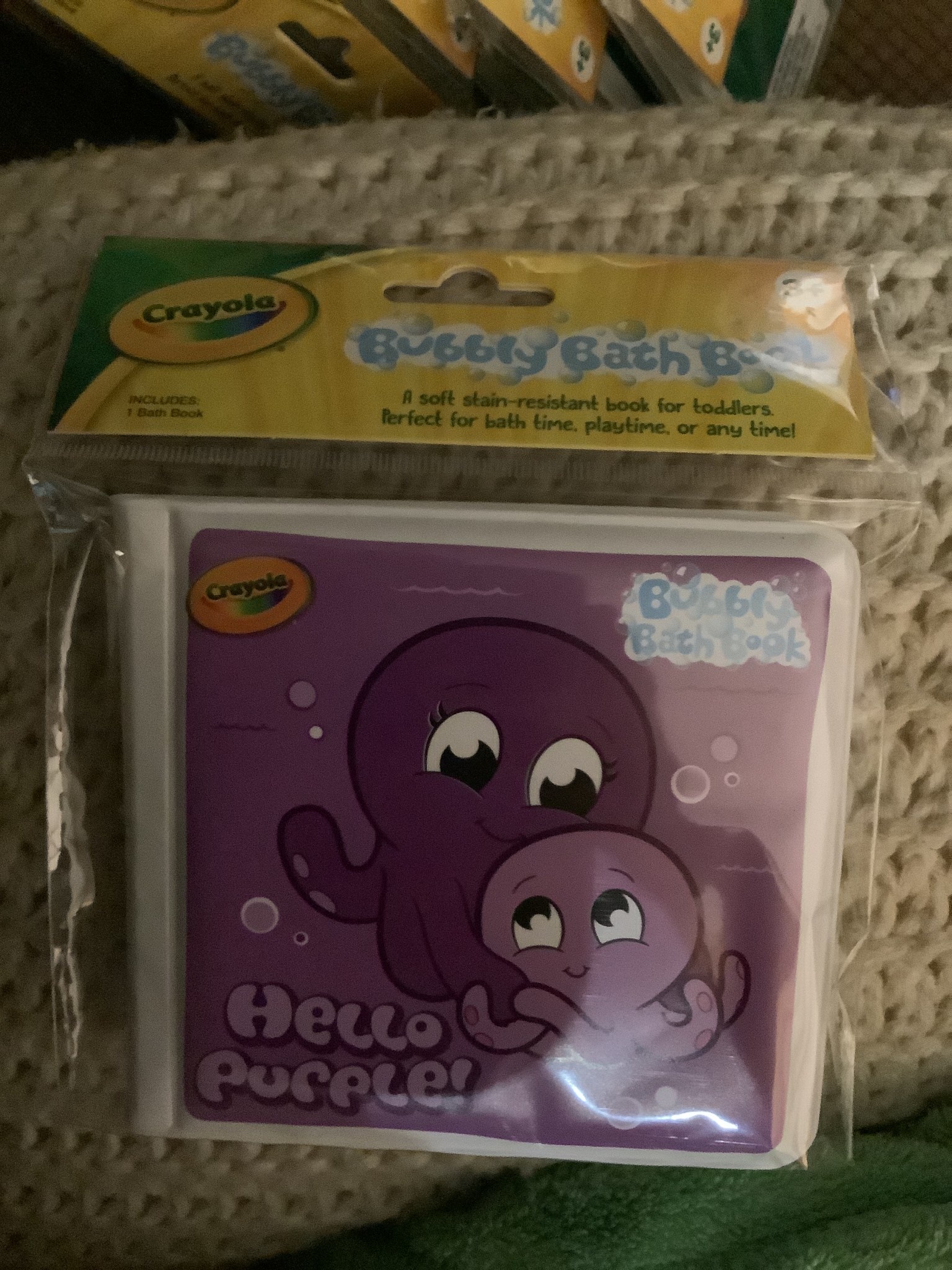 Hello Purple Bubbly Bath Book Crayola - D3 Surplus Outlet