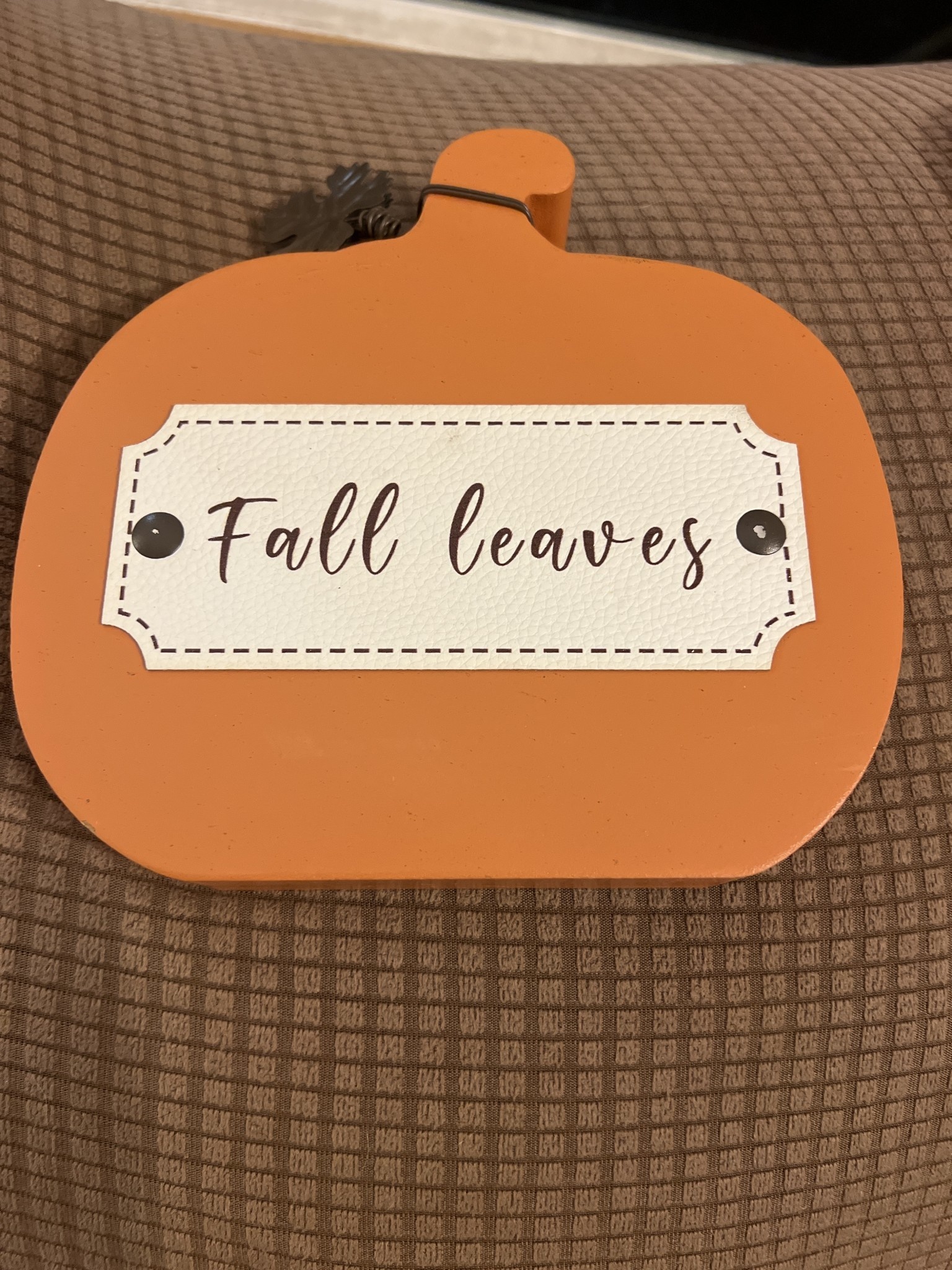 Fall Leaves Pumpkin Table Decor - D3 Surplus Outlet