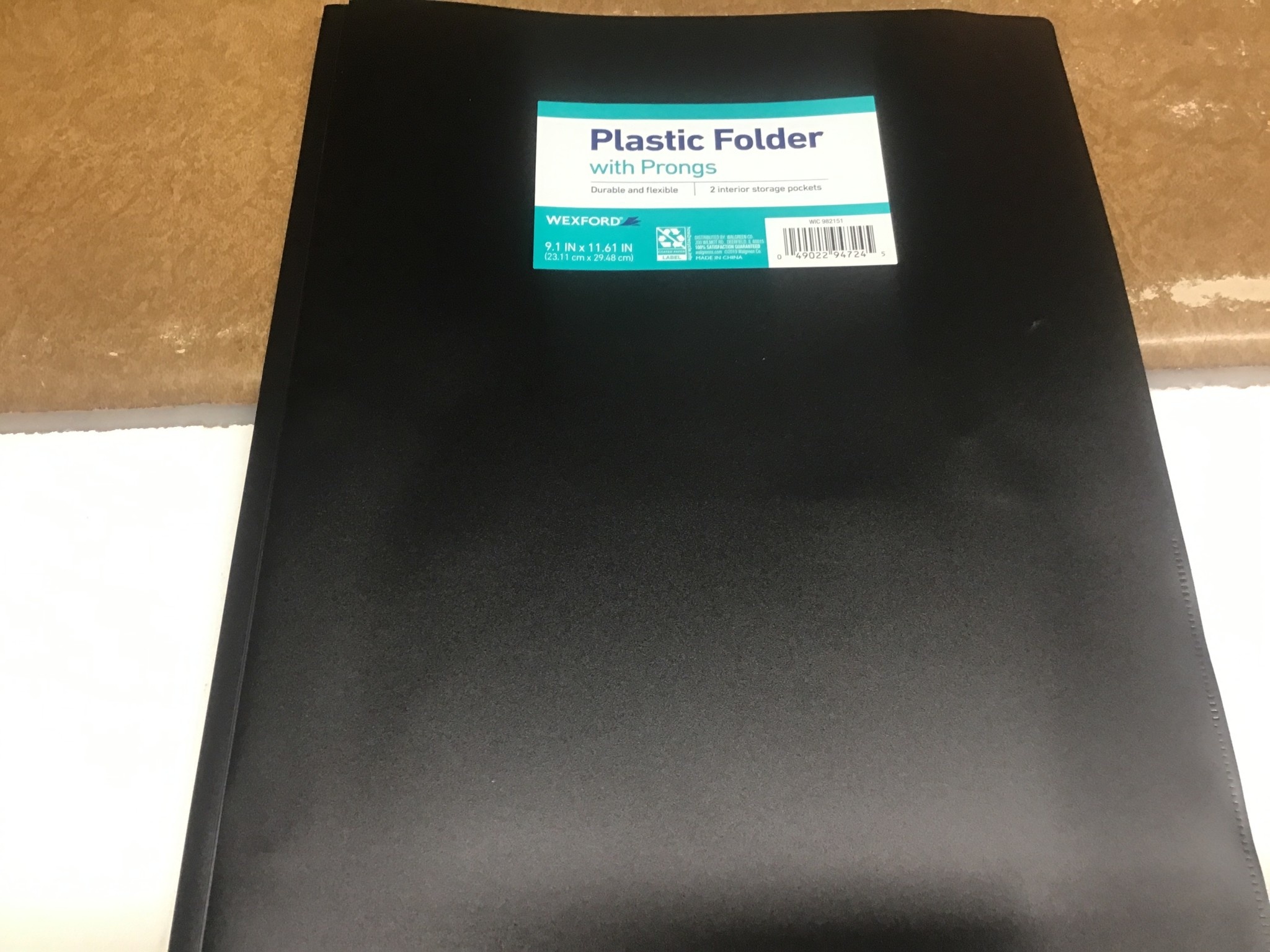 Wexford Plastic Folder with Prongs 2 interior pockets black - D3 ...