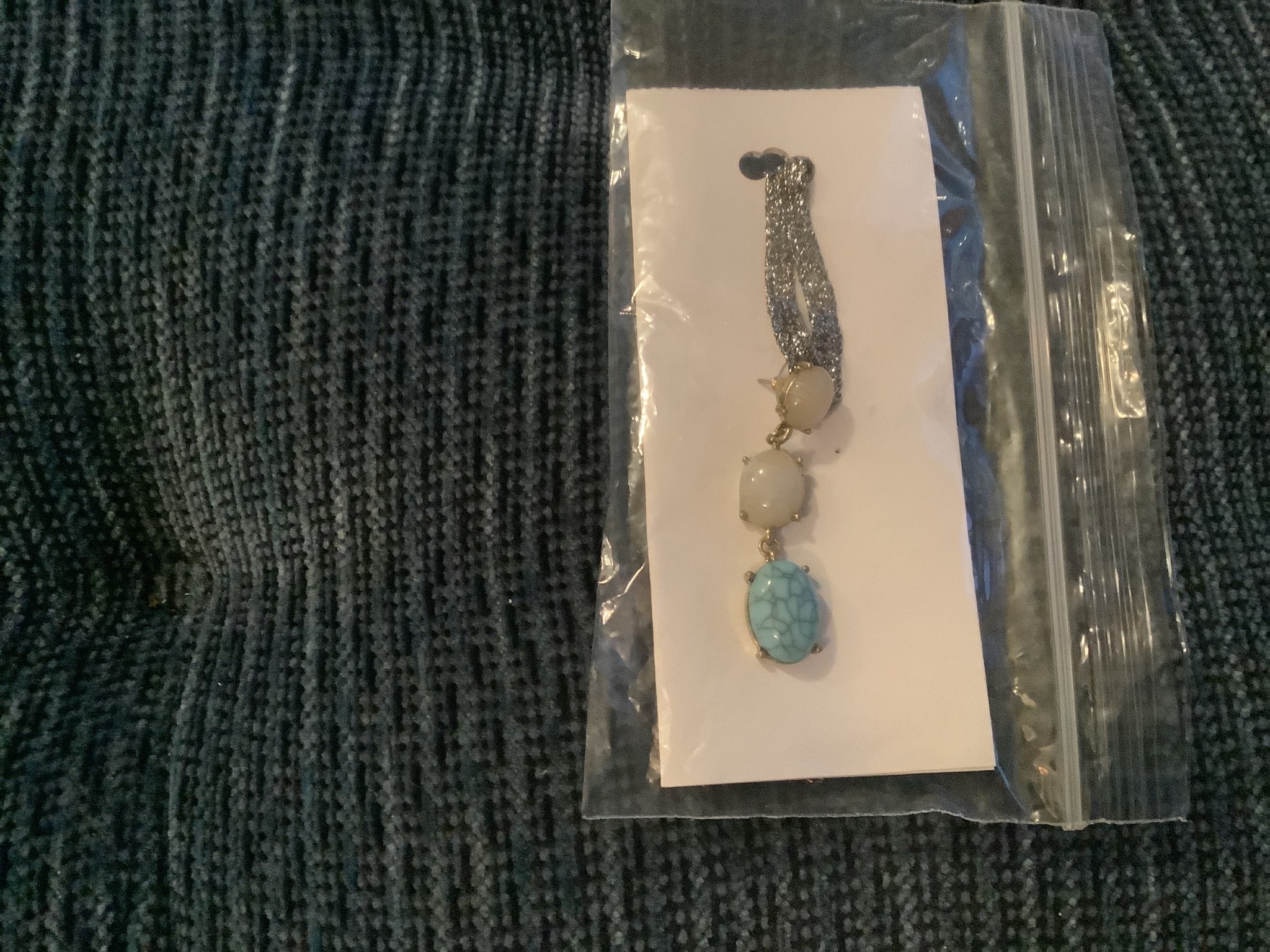 10 inch Ribbon Necklace with 3 Stones - D3 Surplus Outlet