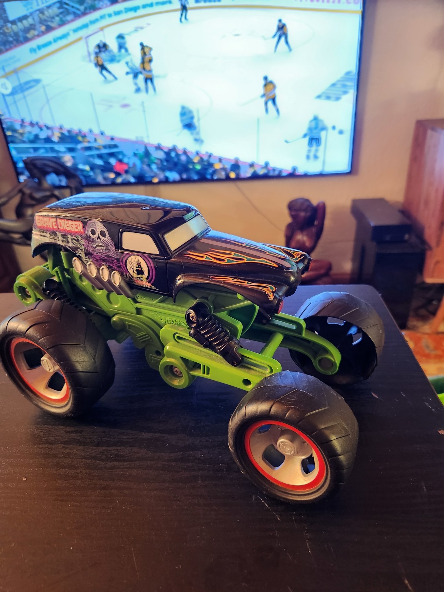 Grave Digger Hot Wheels Monster Jam Mega Air Jumper Truck Toy, 2004 ...