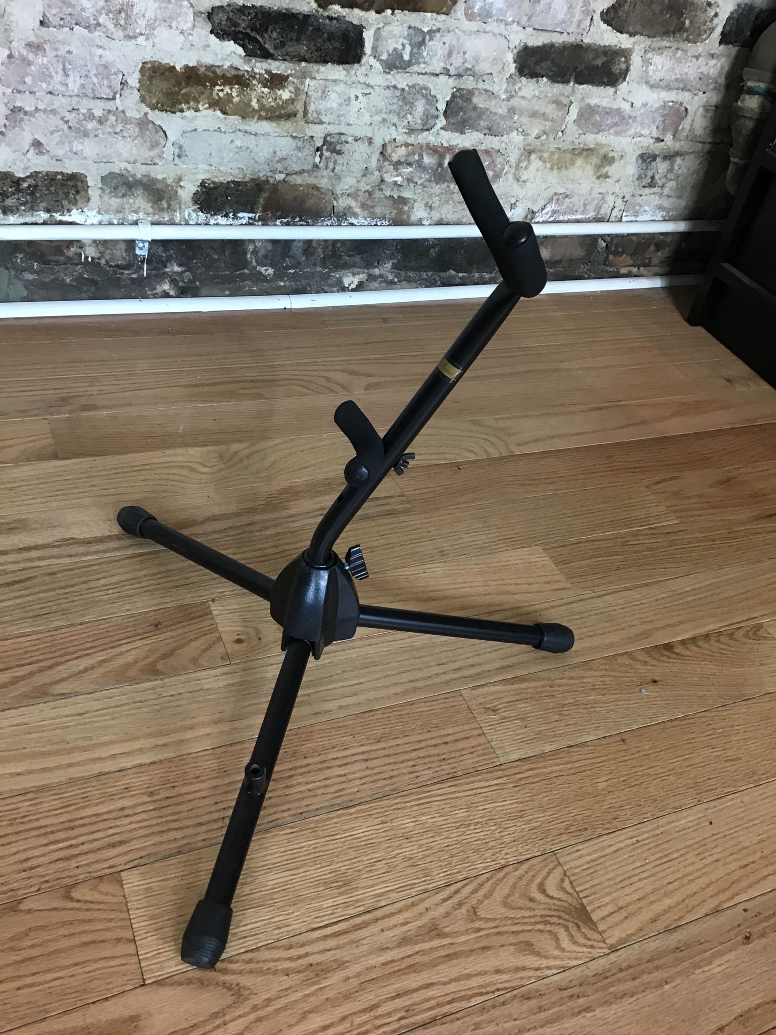 Sax stand with clarinet peg - JL Woodwind Repair