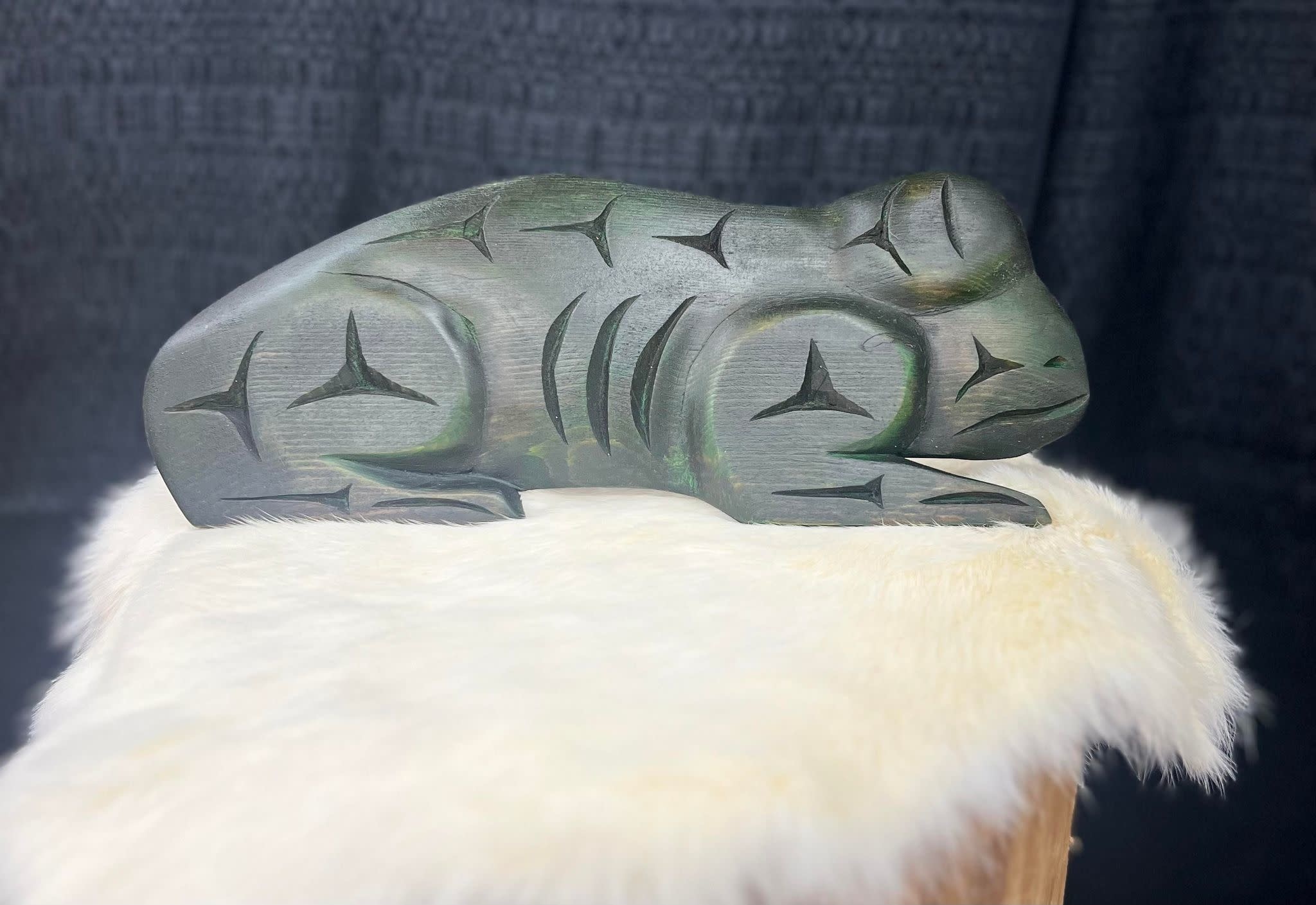 Hand Carved Frog wall plaque by George Price - Stó∶lō Gift Shop