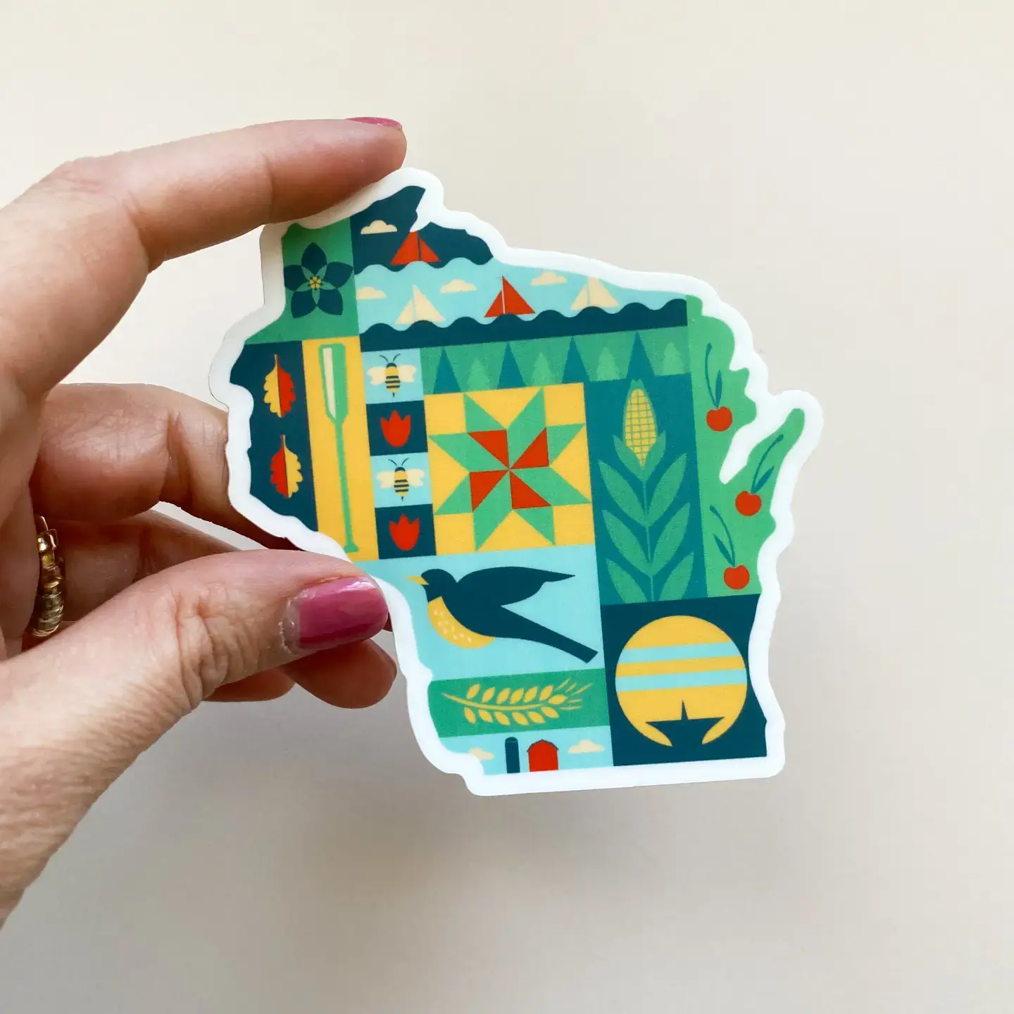 Bottlebrush Graphics Wi Quilt Pattern State Vinyl Sticker - The Local Store