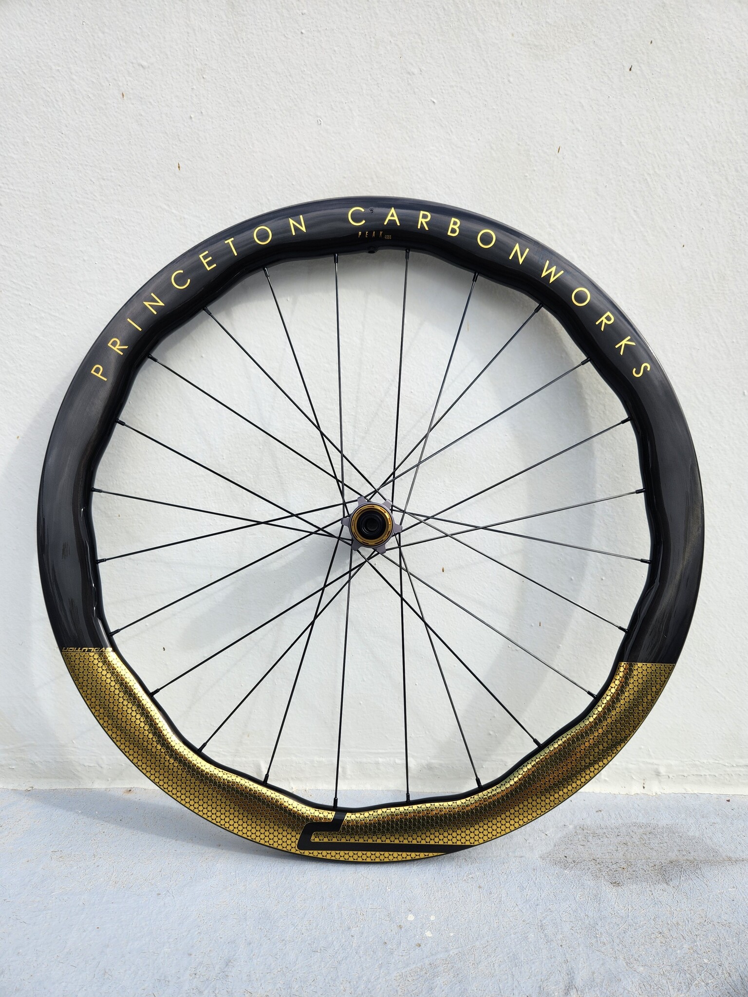 Princeton PEAK EVO Disc TR01 Gold Decal Shimano Freehub - R&D Cycles