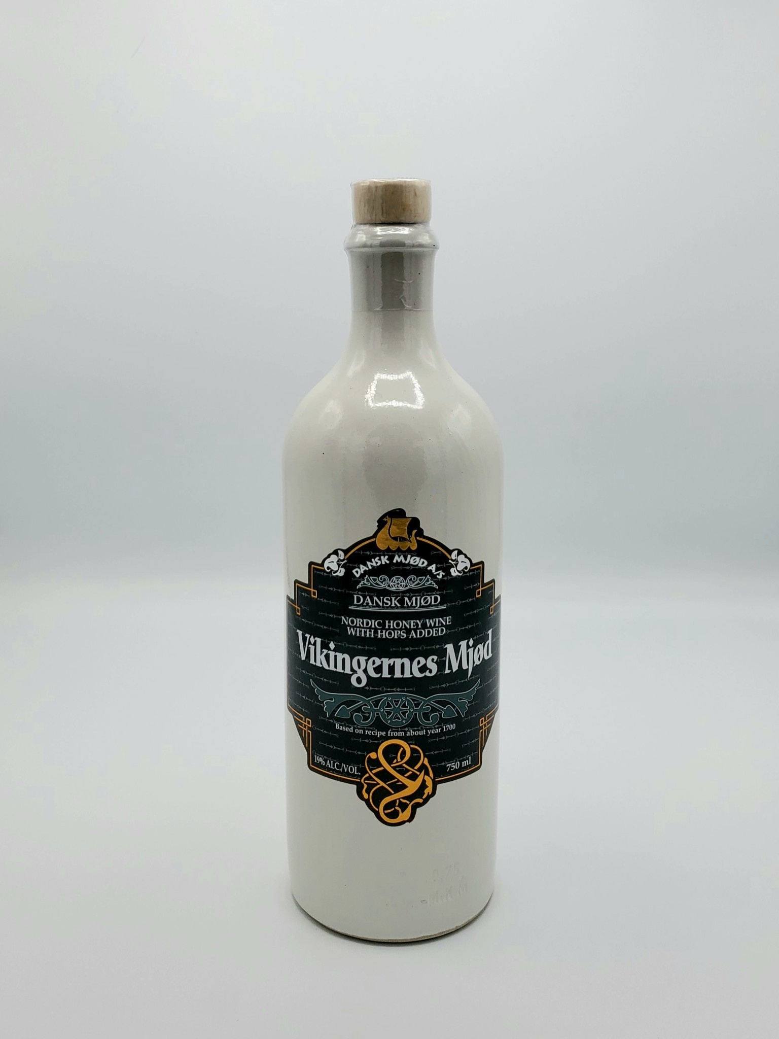 Dansk Mjød, Vikingernes Mead with Hops 750ml - MF Chappell Wine Merchant