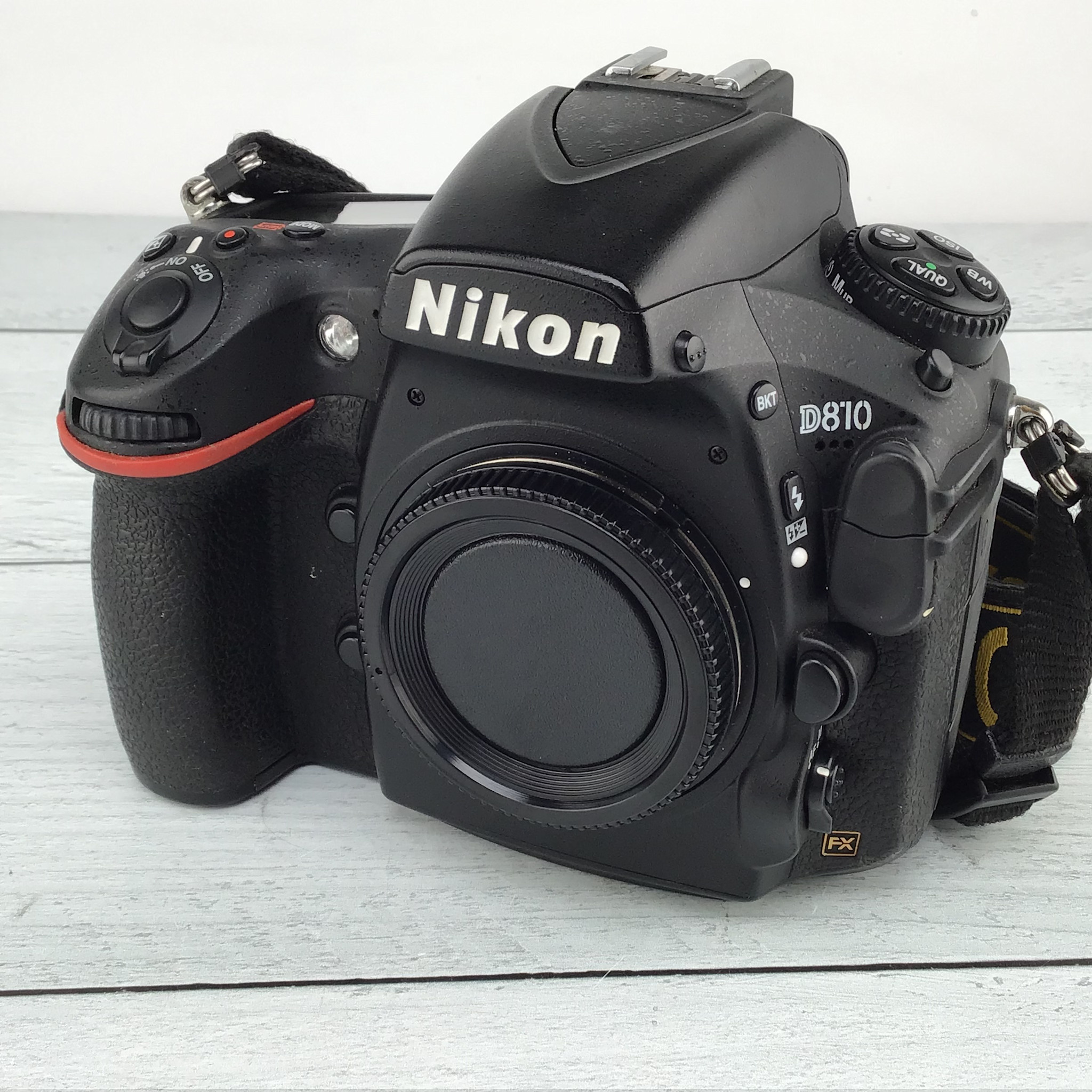 Nikon D810 Camera Body No Charger Used Fair - Biggs Camera