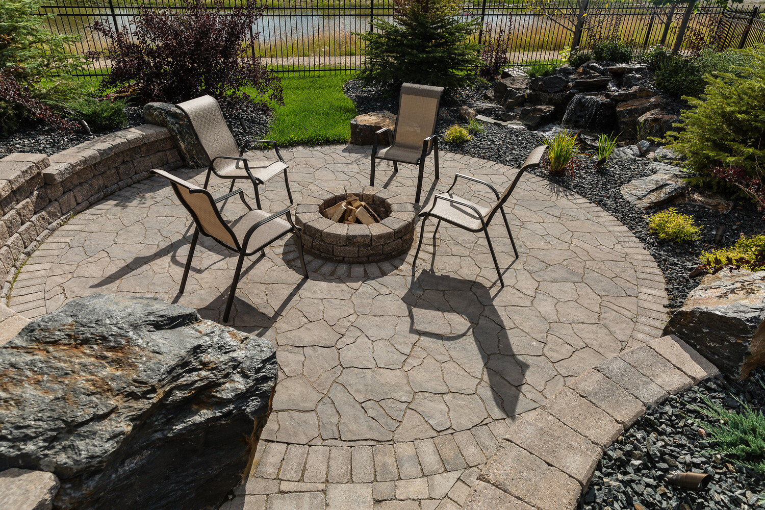 Barkman Flagstone Paver | Durable Stone-Look Patio & Walkway - CLS ...