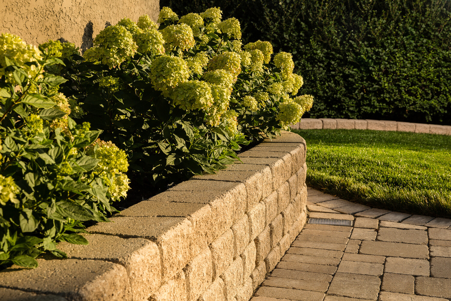 Barkman RomanStack Retaining Wall Blocks | Calgary Garden Walls - CLS ...