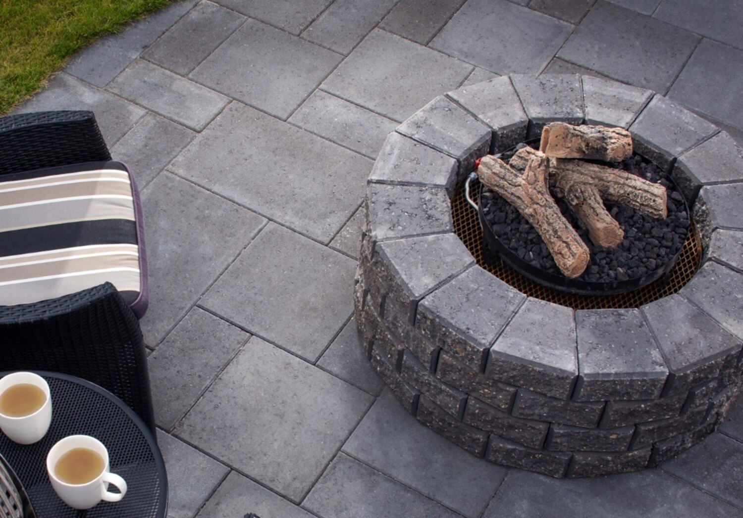 StackStone Fire Pit Kit with Grill | Belgard DIY Outdoor Firepit | CLS ...