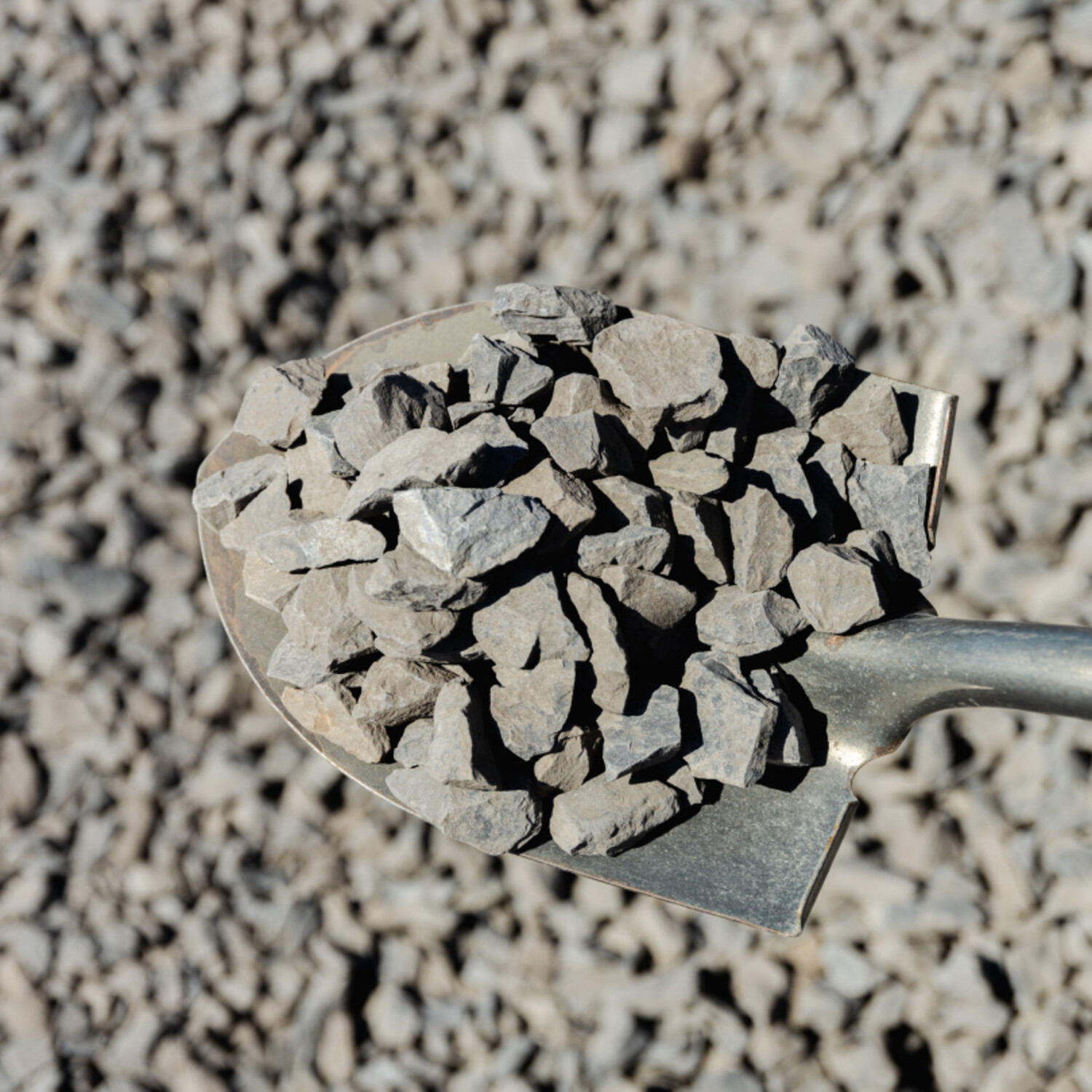 25mm Rundle Rock - The Landscape Bag | Black Garden Rock - CLS ...