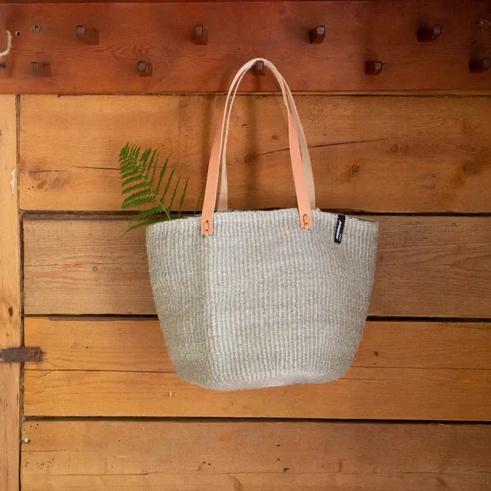 Kiondo shopper basket | Light grey M Sisal - Beljar Home