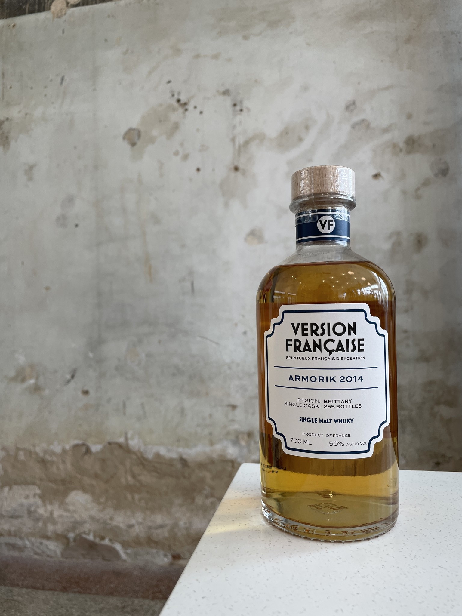 Version Francaise Amorik Single Malt French Whisky 2014 - Elemental ...