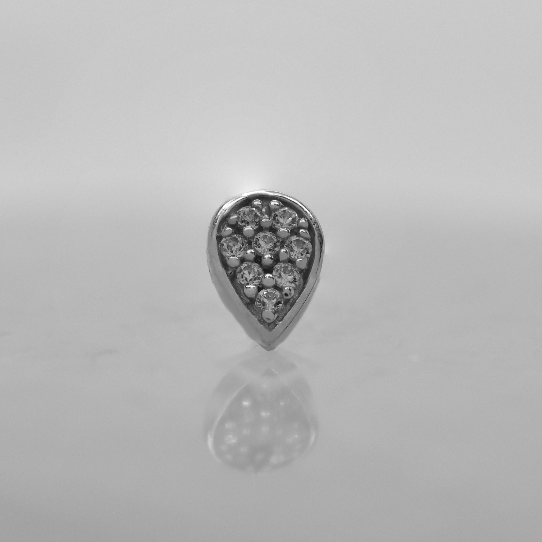 Junipurr threadless Pear with CZ WG - Enigma Professional Piercing Adams