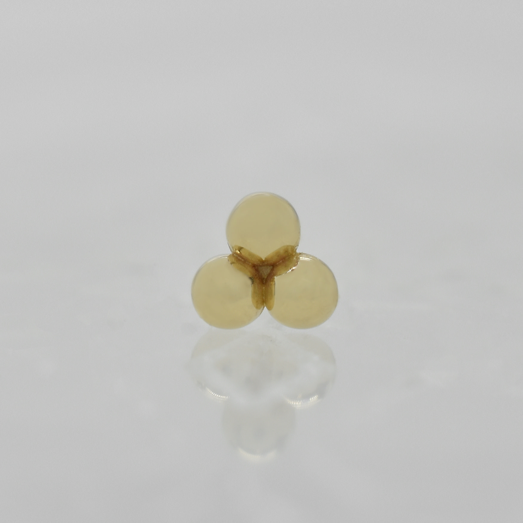 BVLA threadless 1.5mm Tri Bead YG - Enigma Professional Piercing Adams