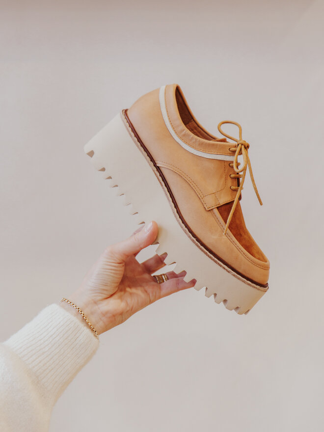 S H O E S - L A D Y J O N E S