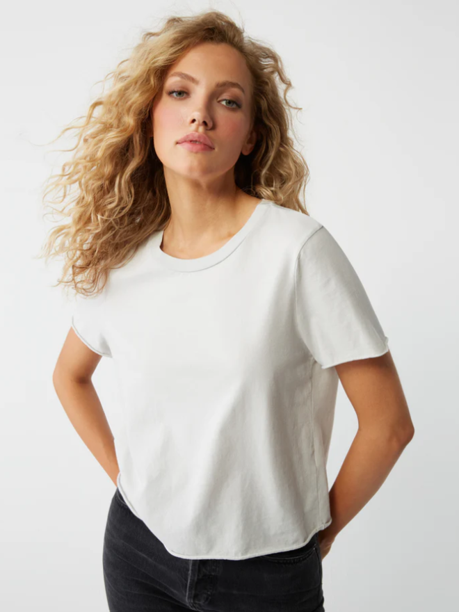 LADY JONES - L A D Y J O N E S