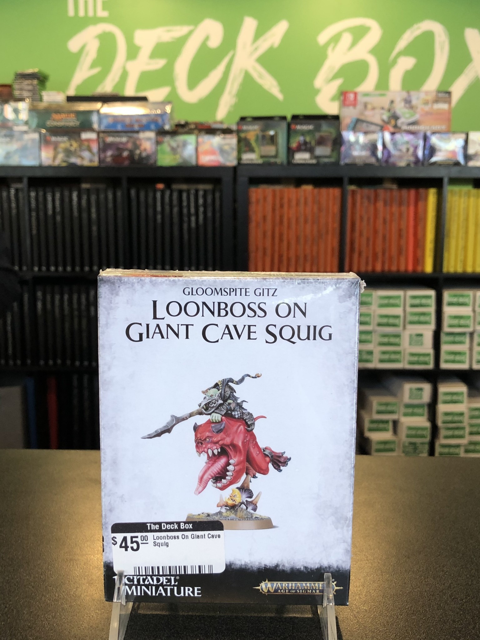 Loonboss On Giant Cave Squig - The Deck Box