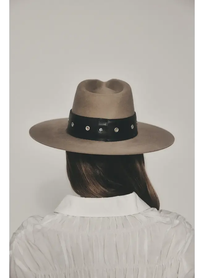 BENNETT HAT IN CLAY | JANESSA LEONÉ - Ella's