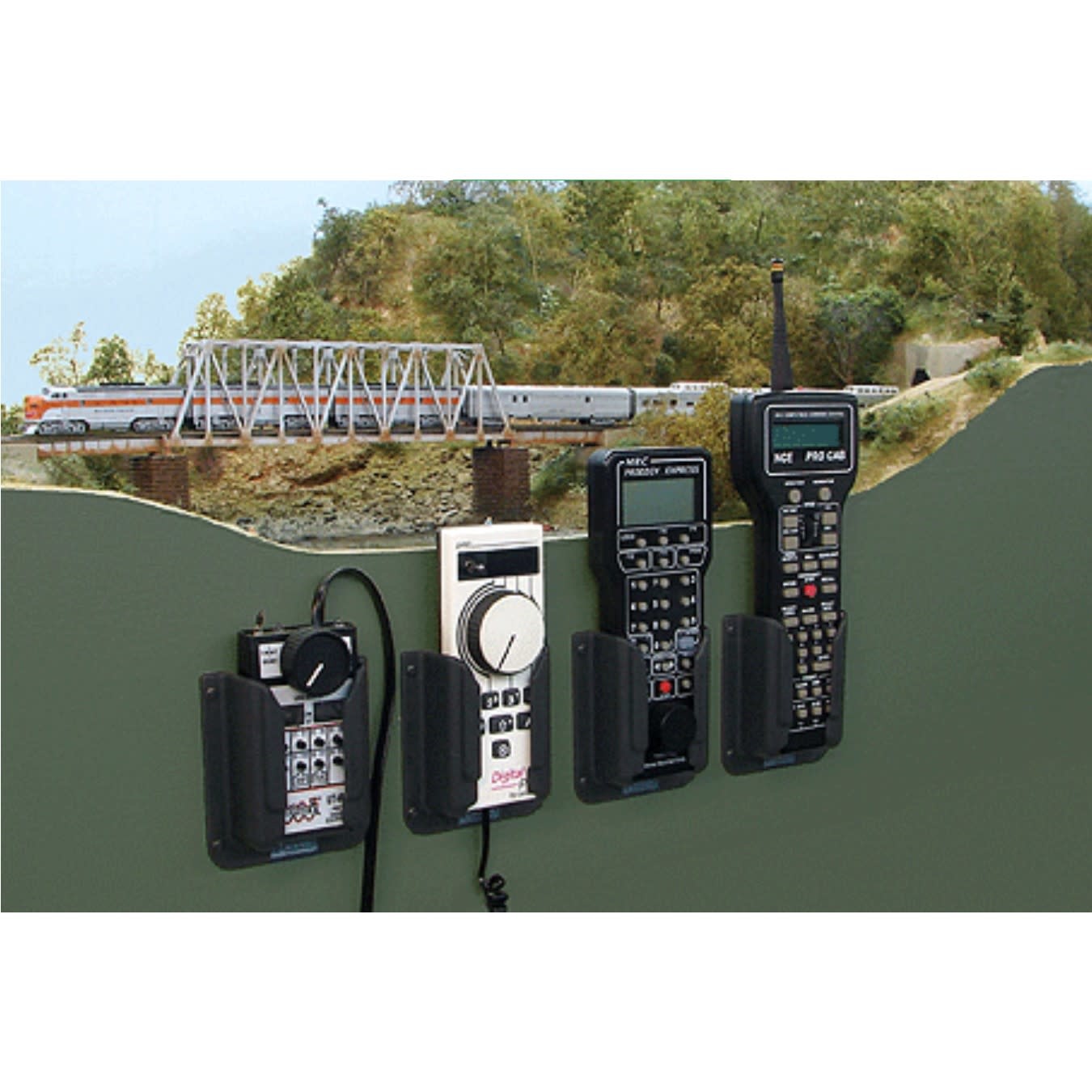 New Rail Models Universal Throttle Pocket for DCC Throttles - Paris ...