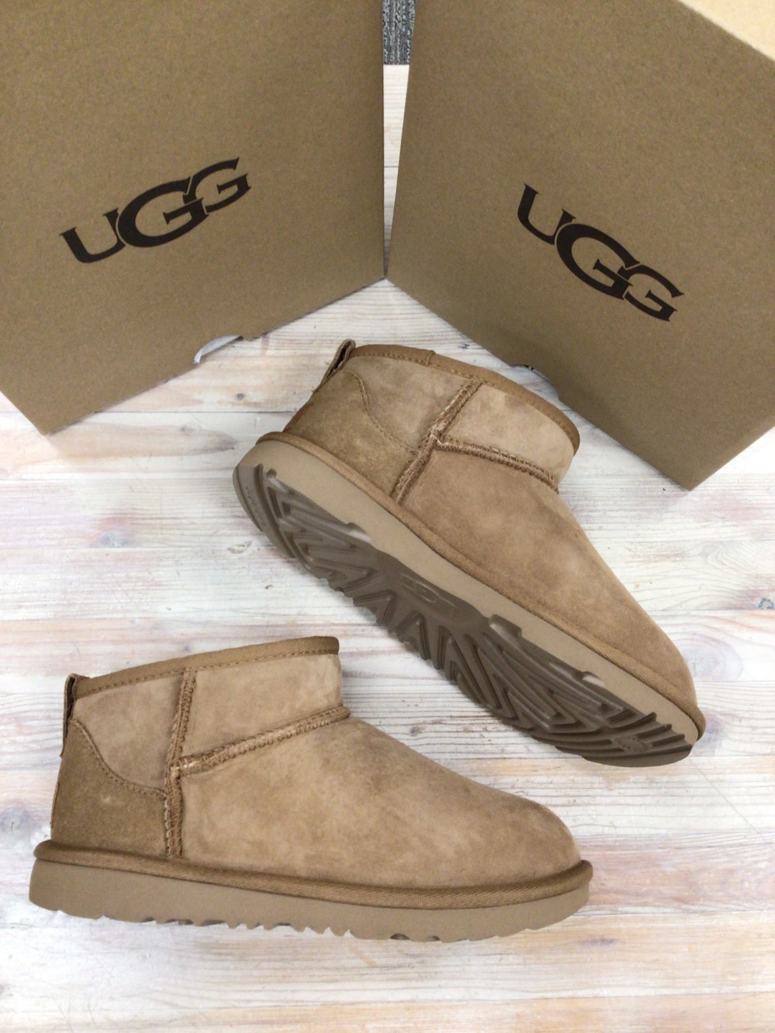 Kids ugg mini store