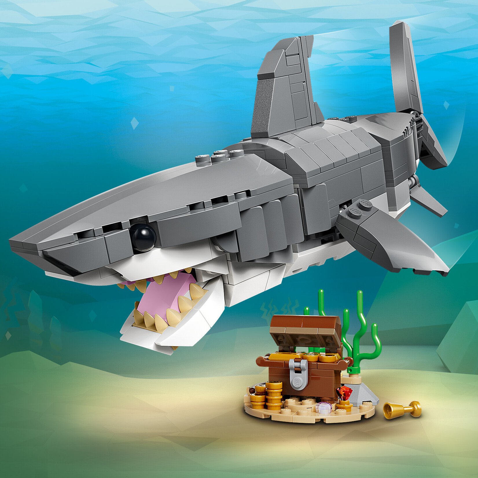 LEGO® Creator Fierce Shark with a Treasure Chest Toy 31381 - Labyrinth ...