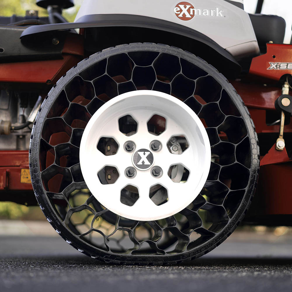 Exmark TRACTUS TIRE - Livingstone Outdoor