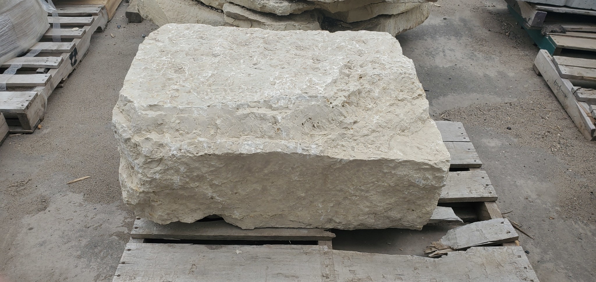 Specimen Limestone Boulder - Livingstone Outdoor