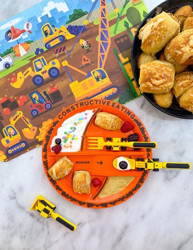 Construction Plate - Livingstone Outdoor