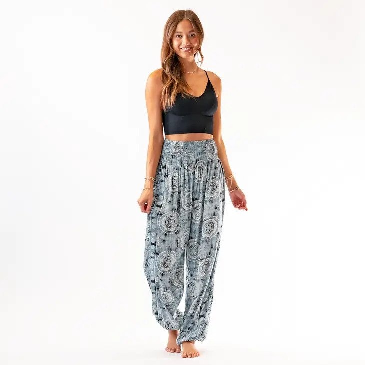 Aladdin Pants Outfit