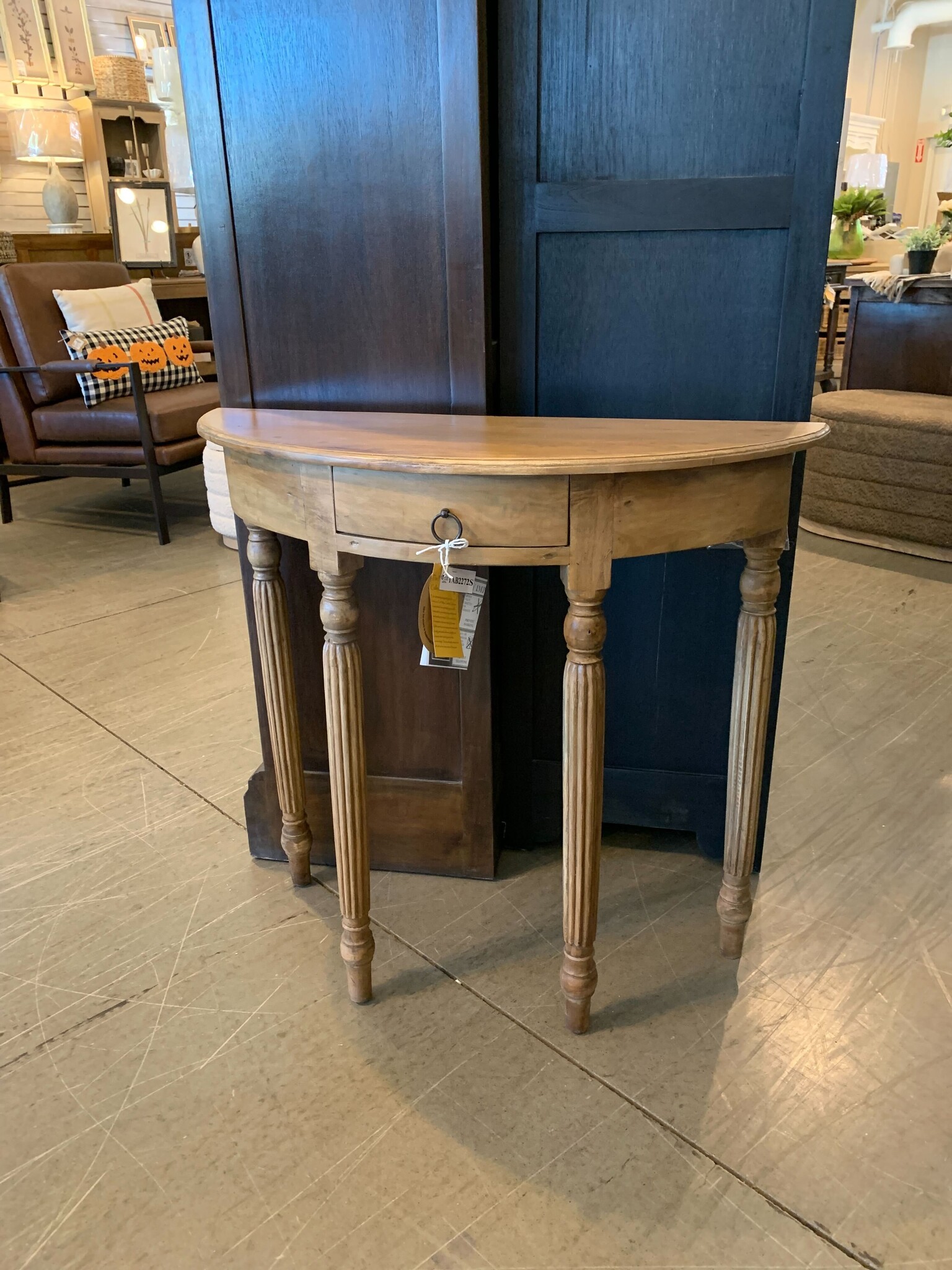 TAB2272 Half Moon table 31.5x9.8x29.8"H - Phillips Trading