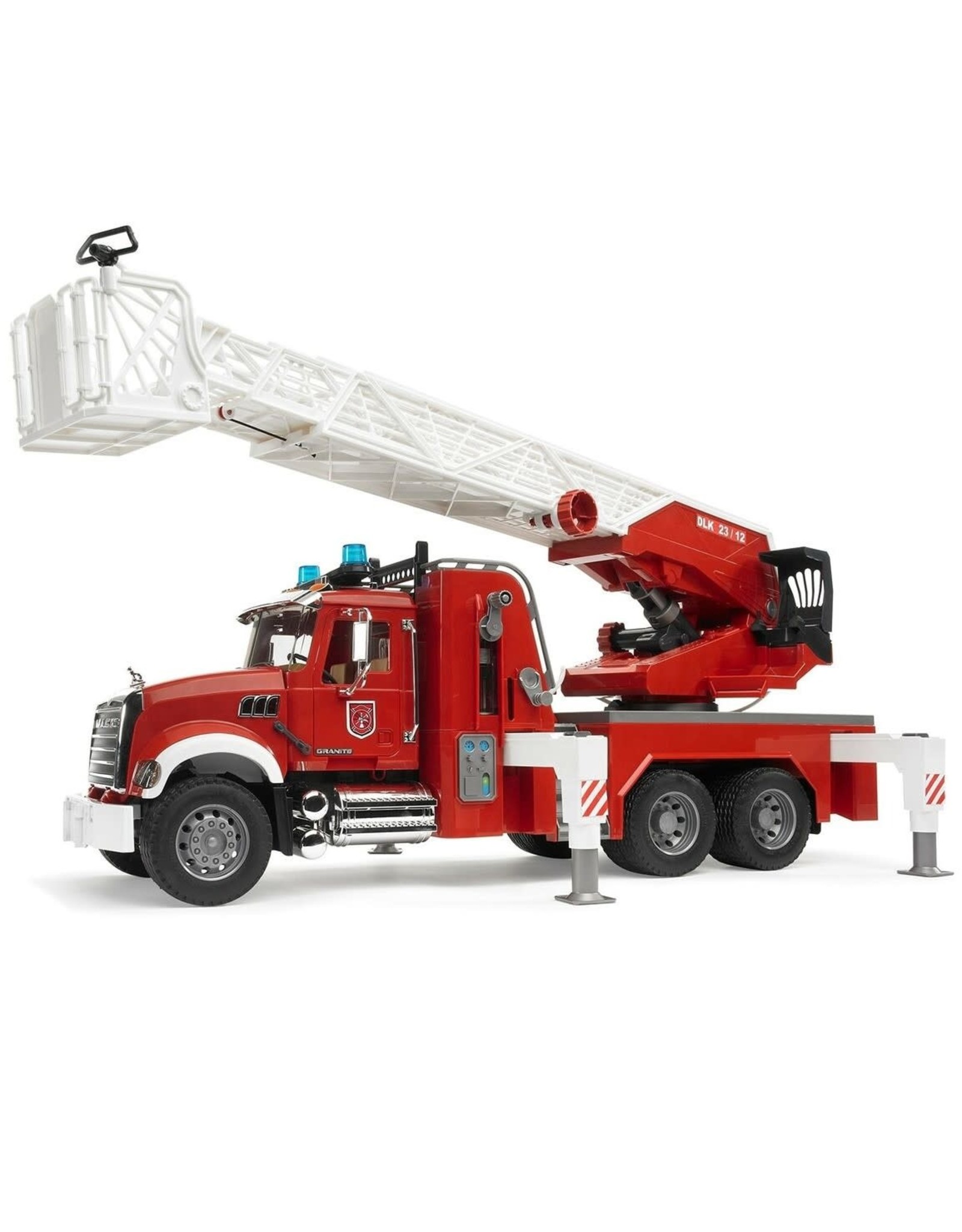 MACK Granite Fire engine with Water pump - PLAYNOW!