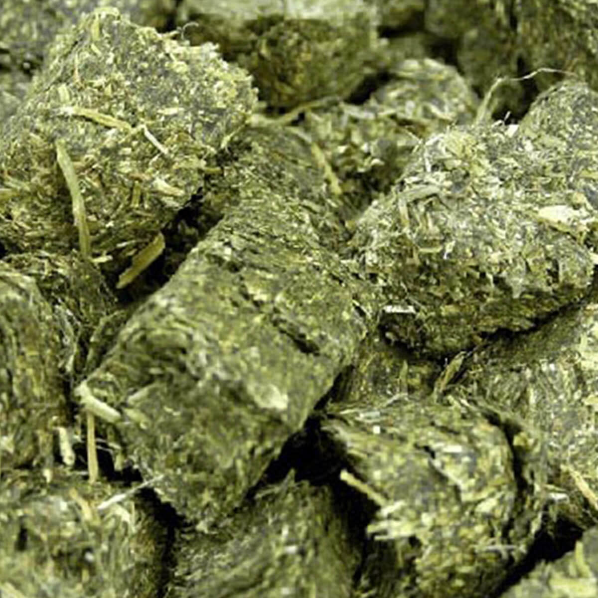 Alfatec Alfalfa Cubes (Grass) 20kg - Northern Pet Emporium