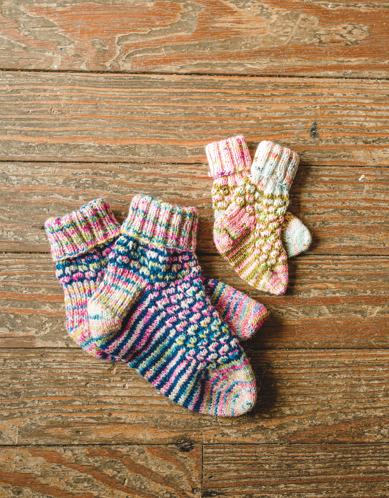 Mini Pom: Happy Knits for Little Kids - Nina Chicago