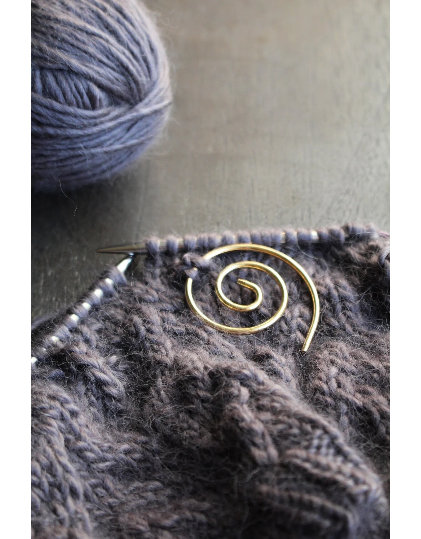 Curly Cable Needle - For Yarn's Sake