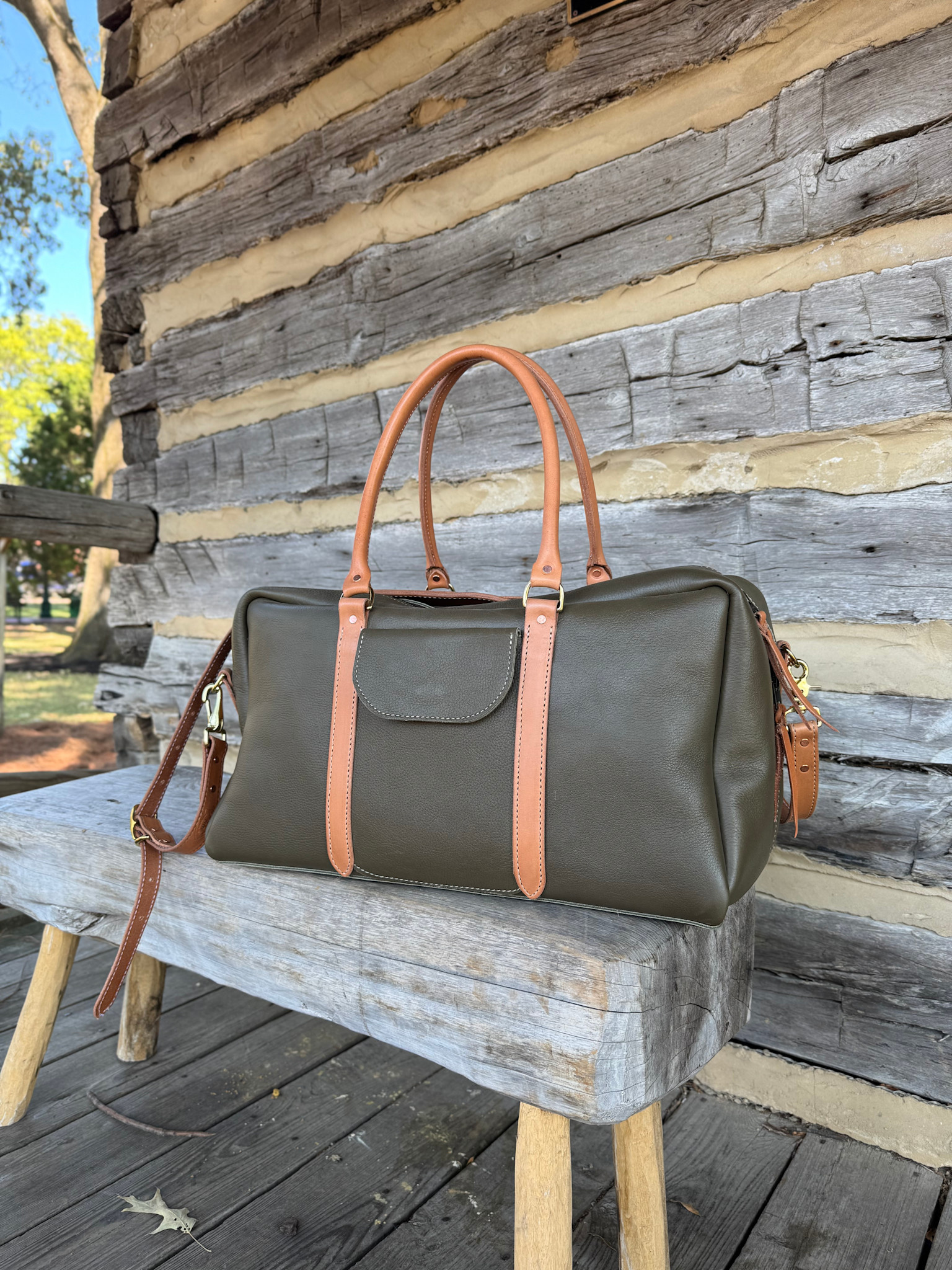 Hewlett & Dunn x Moss Saddle Shop Leather Weekender Bag - Hewlett & Dunn