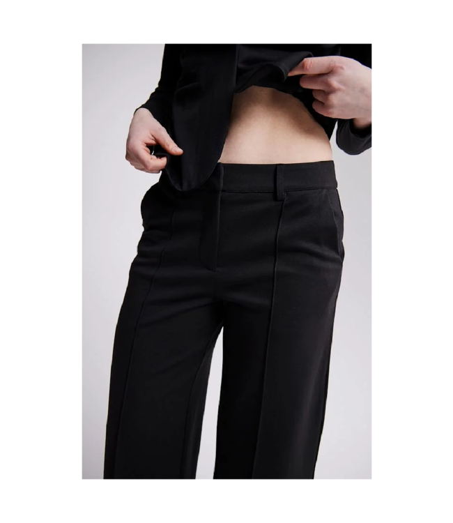 ICHI Kate Wide-Leg Slash Pocket Pant | Shop espy Women's Dress Pants - espy