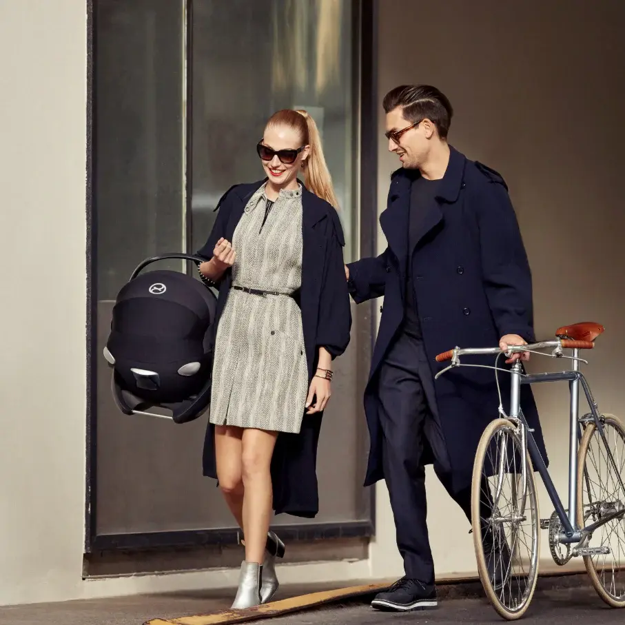 Cybex Cloud Q Capsule + Base -Stardust Black - Whole Bubs