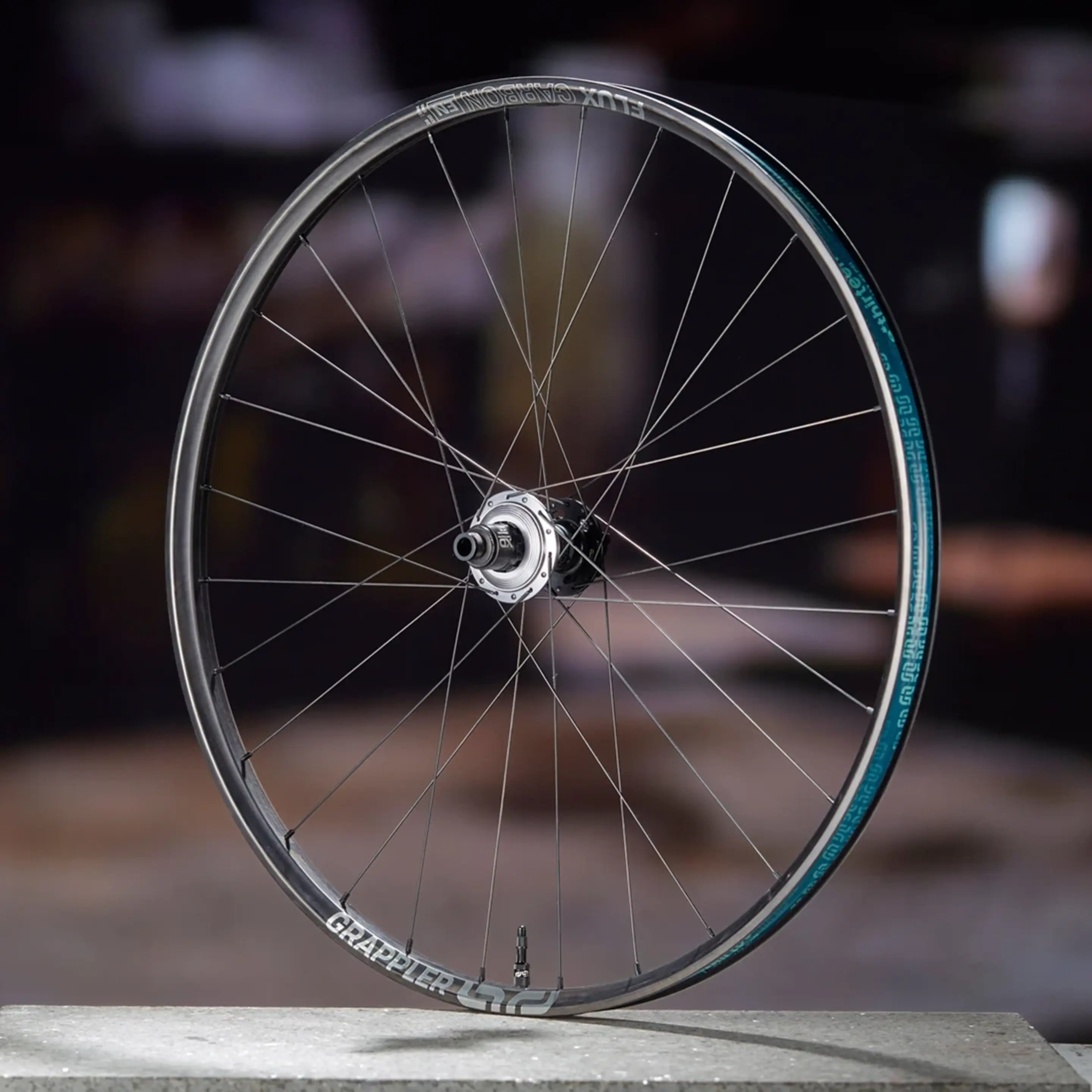 e*thirteen Grappler Sidekick Flux Carbon Enduro Wheel Rear - The Inside ...