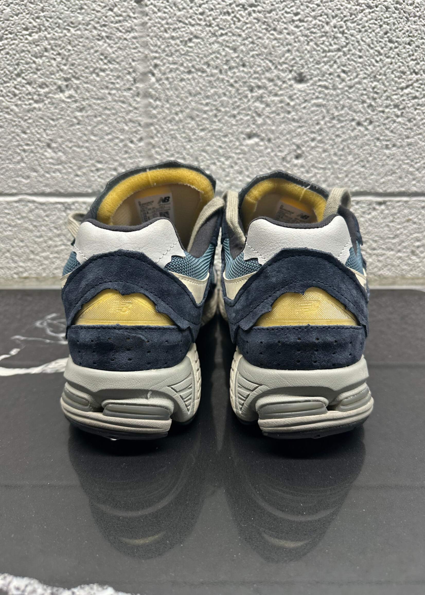 New Balance 2002r Navy Protection Pack Masc 10.5 - ALT REBEL